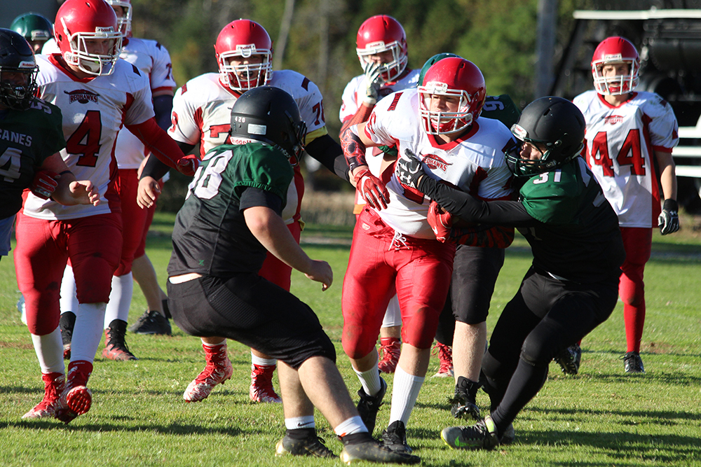 Griffins, Hurricanes blow out Red Hawks football | The Highlander