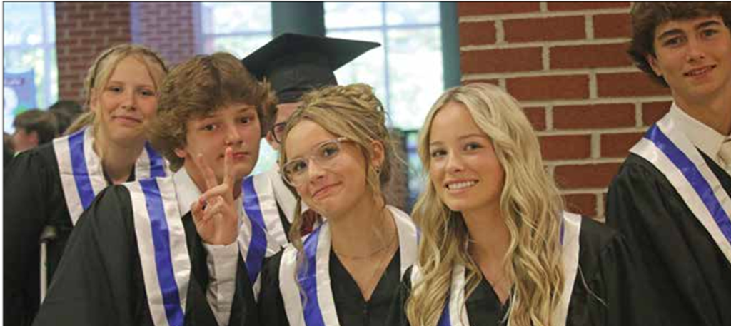 Grads ready for Hal High | The Highlander